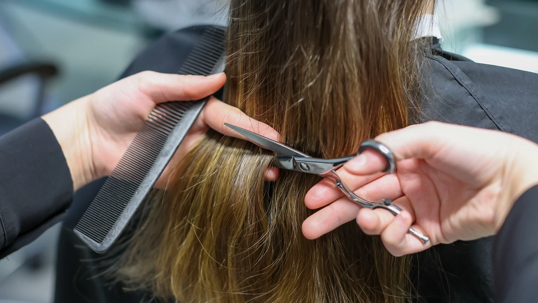 Summer haircuts women over 50 swear by