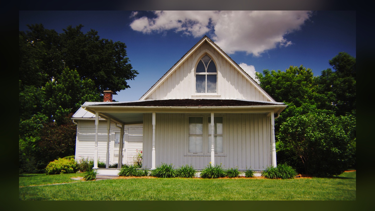 The tiny Iowa house that launched America’s most parodied painting is ...