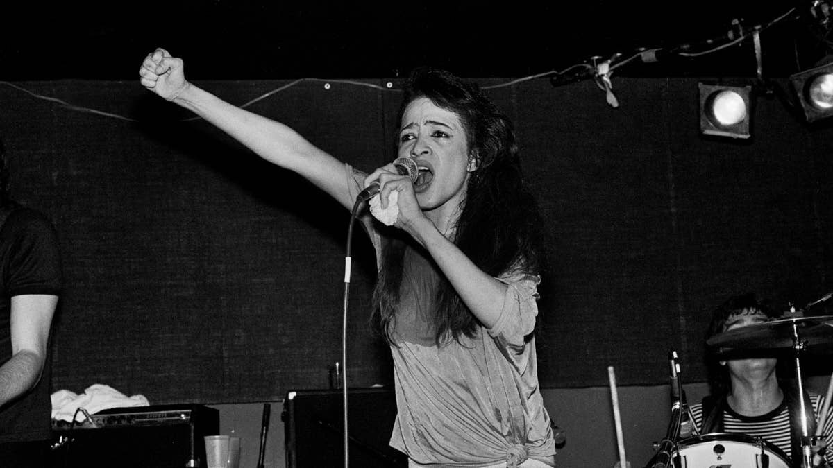 Zendaya to star in Ronnie Spector biopic filming this fall, directed by ...
