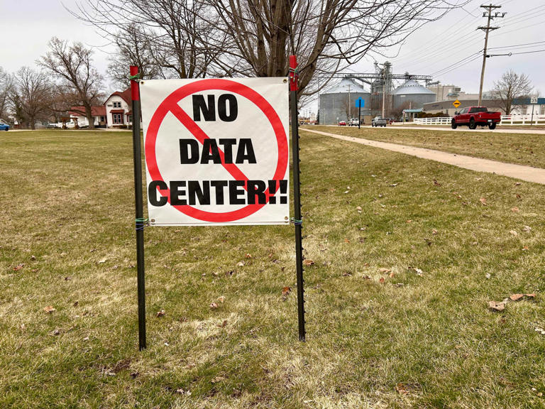 Recall petition targets 3 Lowell Township board members over data center
