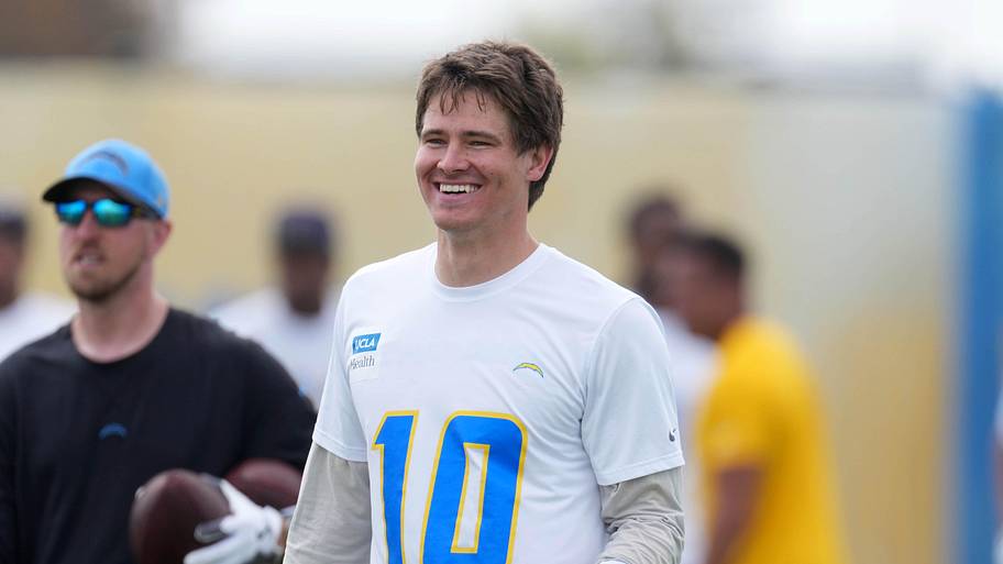 Justin Herbert is taking the next step in Mike McDaniel's master ...