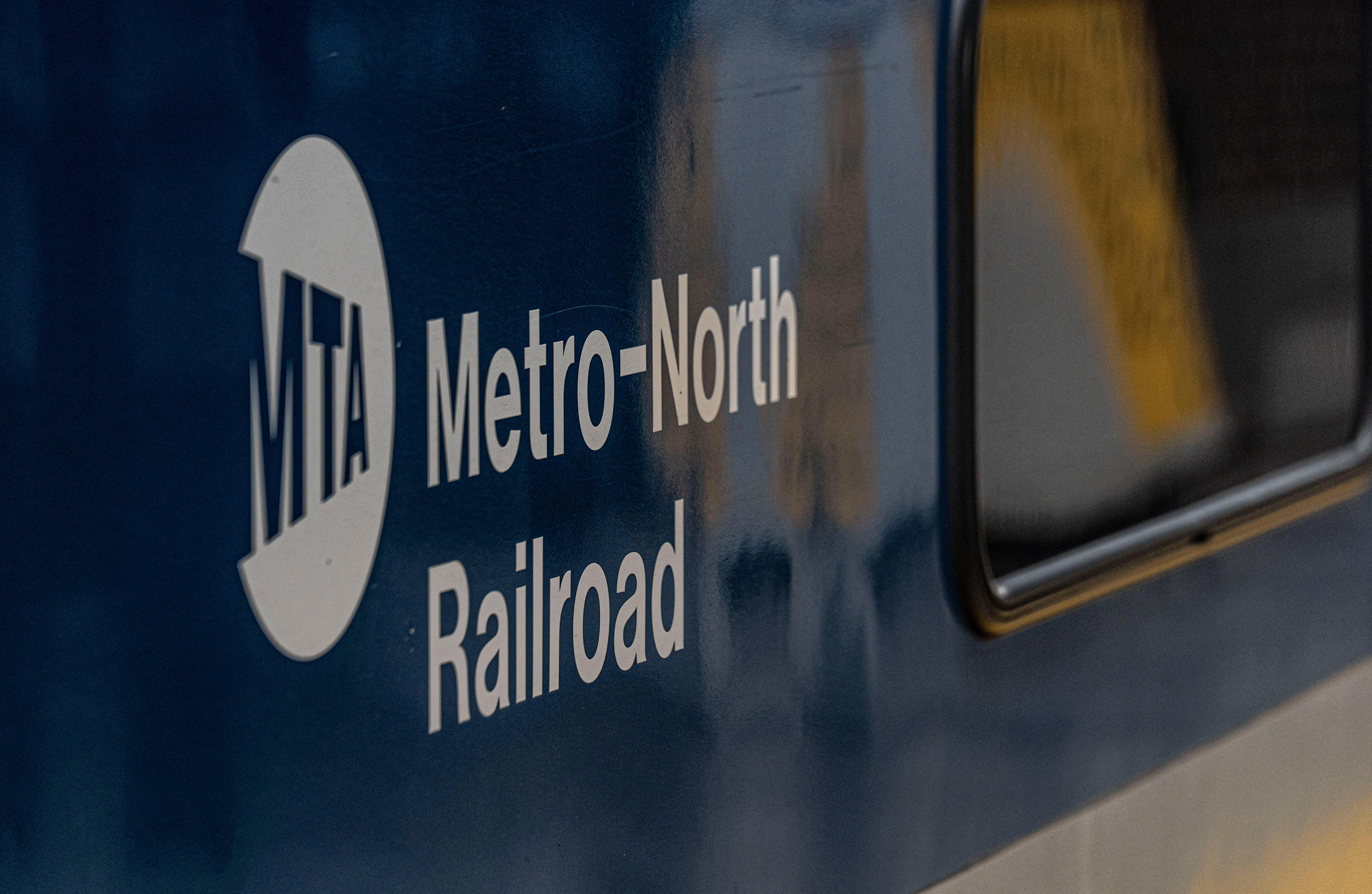 Metro-North adds trains for Knicks' ticker-tape parade in NYC Thursday