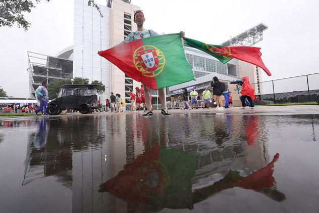 Tropical Storm Arthur swamps cars in Texas as flood threat escalates