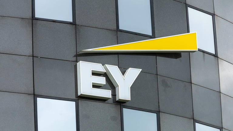 EY US joins Bloomberg Tax implementer network