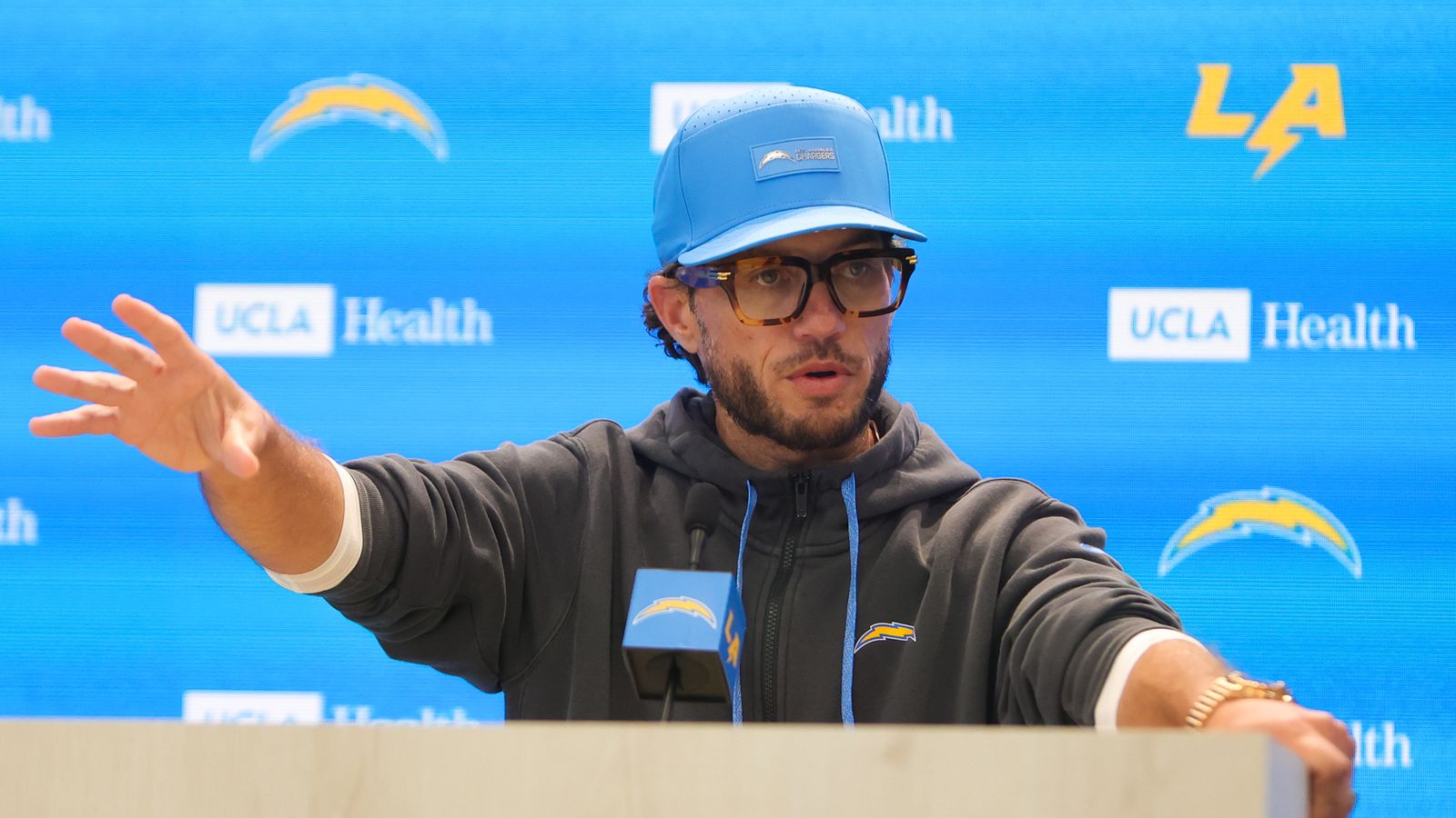 TST images: Chargers hold mini camp at the Bolt