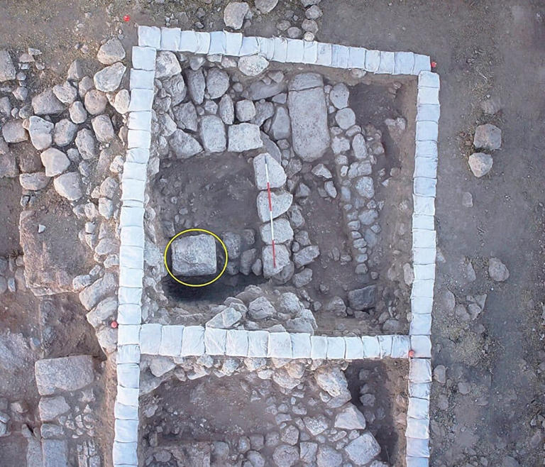 Archaeologists found this 750-kilogram stone buried inside a mansion ...