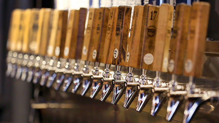 Scottish soccer fans drink Boston bars dry, forcing 'emergency' beer ...