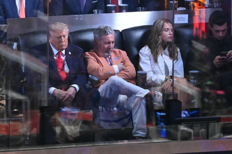 Knicks fans rage at owner James Dolan as team accepts White House ...