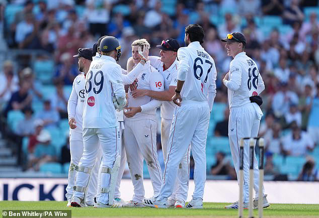 Jacob Bethell's late two-wicket burst encapsulates eccentric start to ...