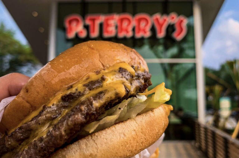 Whataburger rival P Terry's shutters longtime Texas location amid I-35 ...
