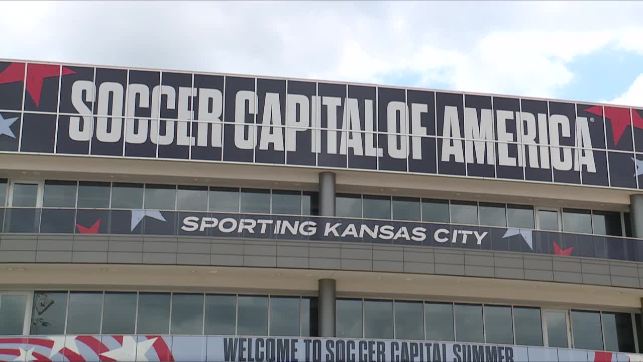 Soccer fans from around world gather in KC as World Cup excitement rolls on