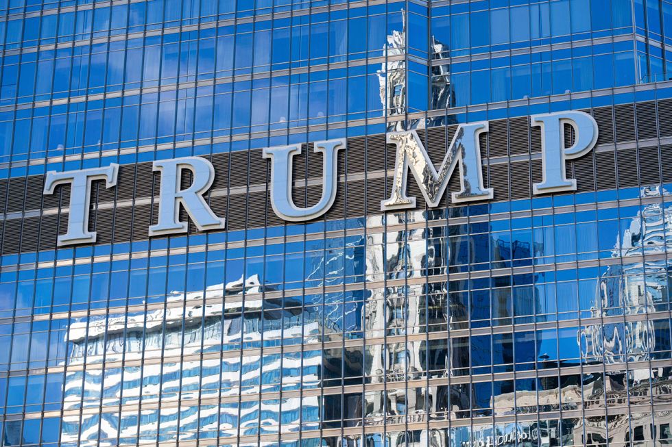 Changing Trump Tower street name to Barack Obama Ave gains momentum ...