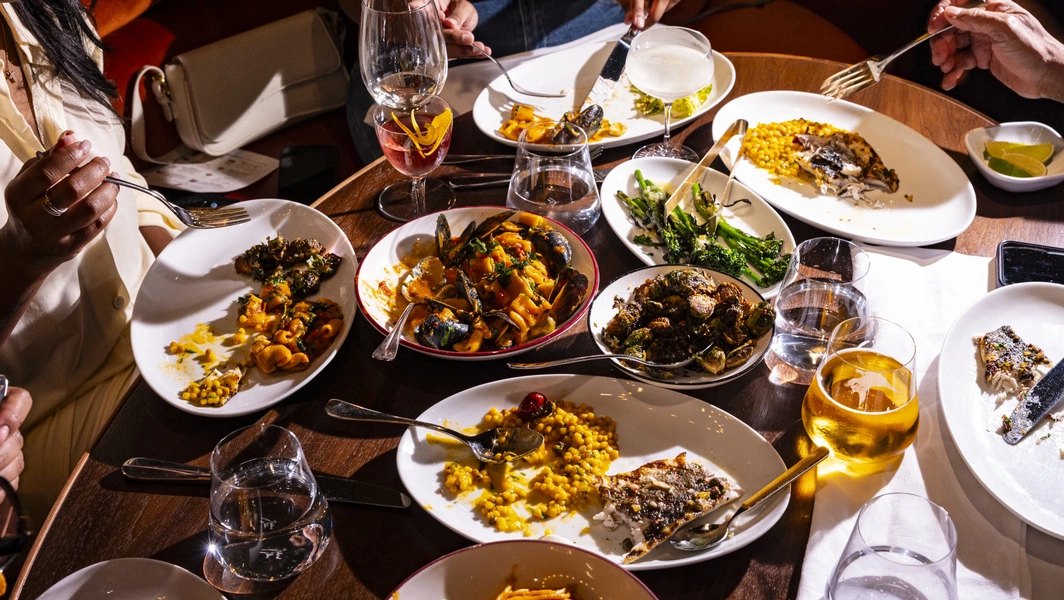 11 unusual fine dining etiquette rules