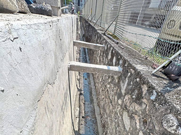 Drain wall repairs in Pandan Perdana on track for completion this month