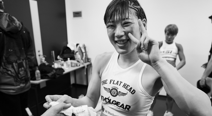 20 undefeated female MMA fighters with great physique & endurance