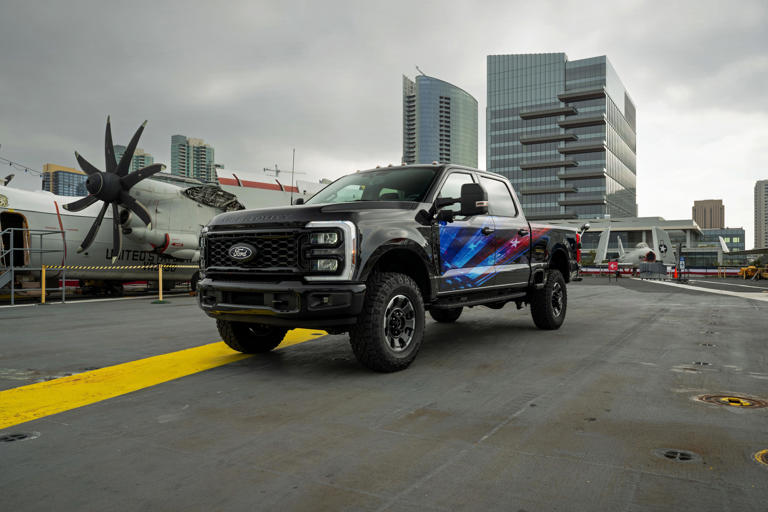 Ford, NASCAR partner on new Veterans Day exhibition race to honor military