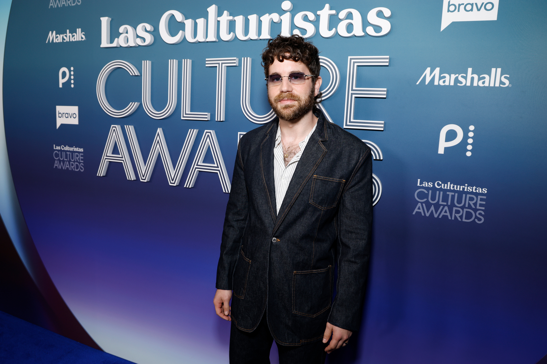 Ben Platt sang 'Smelly Cat' to Lisa Kudrow at 'Las Culturistas' Awards