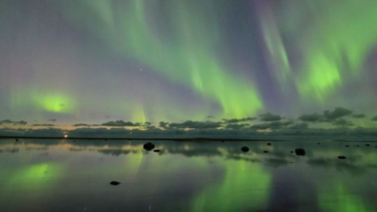 A delightfully enchanting dance of the aurora borealis northern lights ...