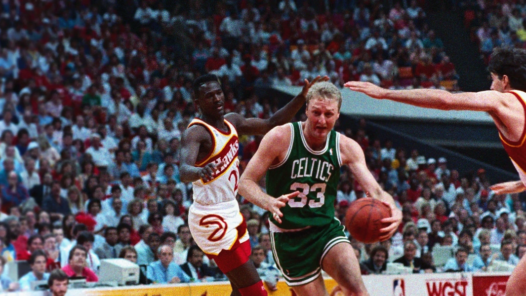 5 iconic Larry Bird performances of skill and confidence