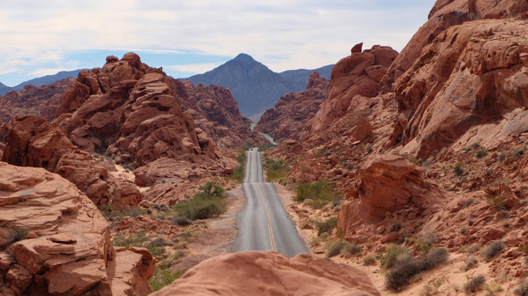 Nevada's Valley of Fire is one of the only places on Earth to ...