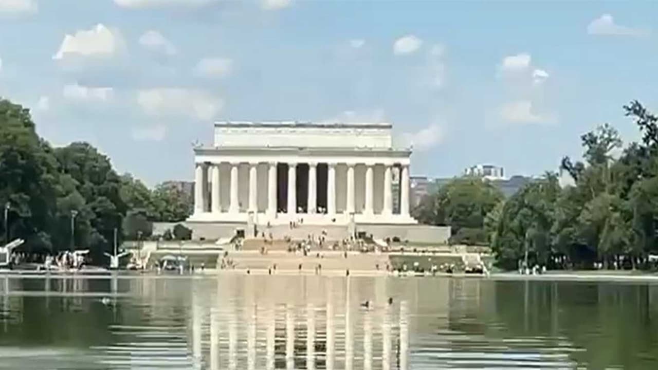 DC's Lincoln Memorial pool gets algae, sparks criticism after remodel