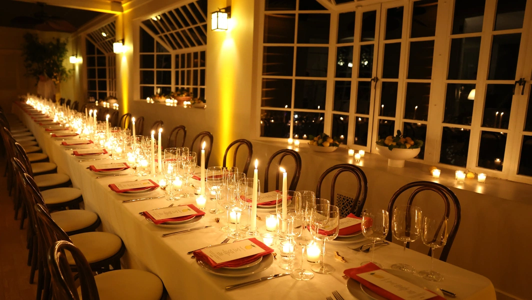 15 hosting habits that elevate dinner parties