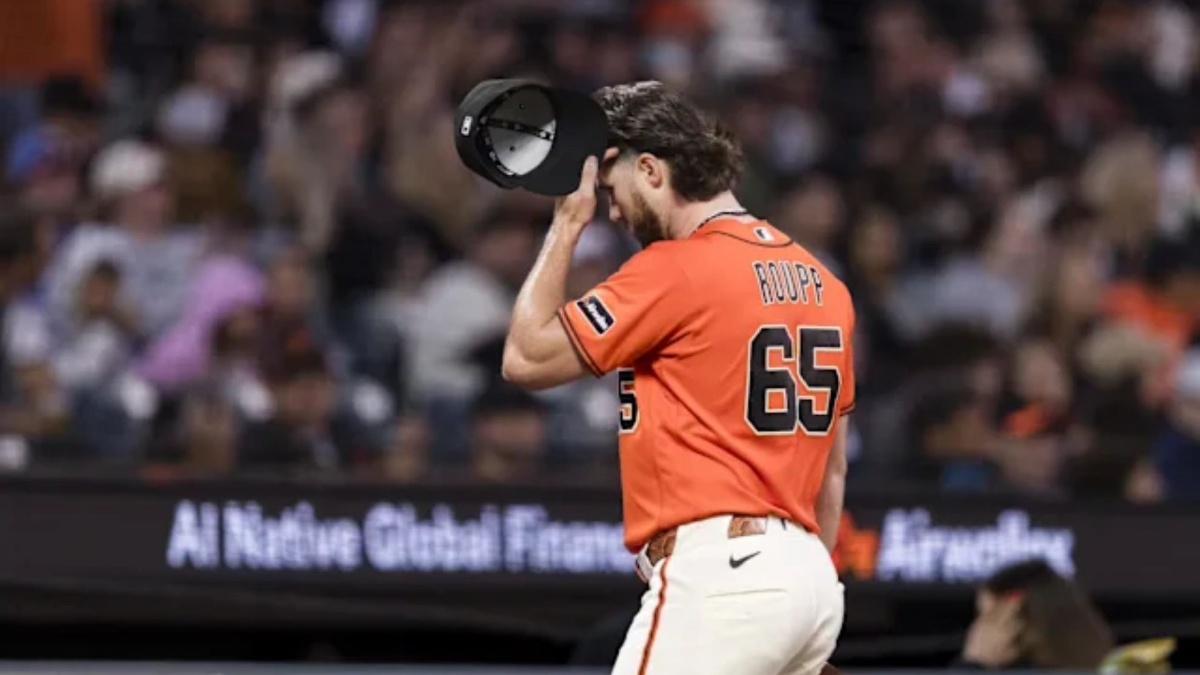 Diamondbacks pitcher breaks his silence after MLB censors Giants teammates