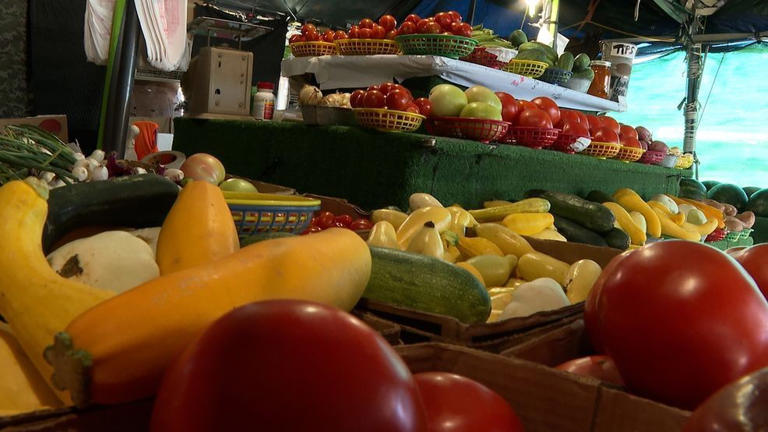 Longtime Abilene fruit stand owner shares how she beats triple-digit heat