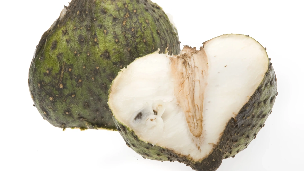 Soursop: Origins, flavor, nutrition, and safety
