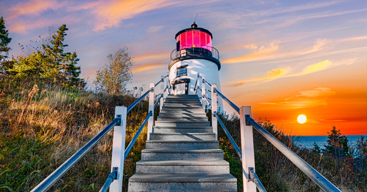 Stay in this hidden town near Birch Point State Park