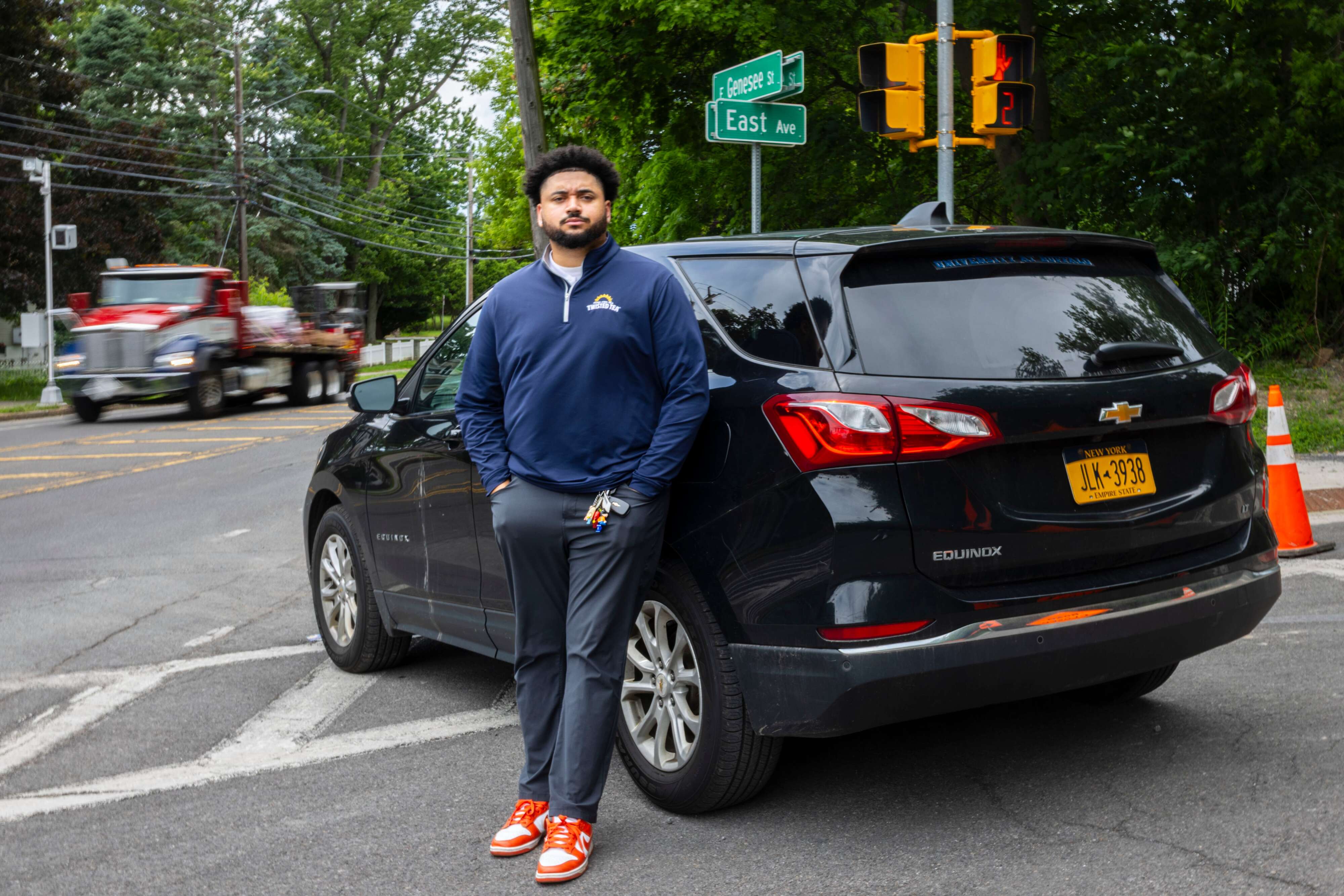 Syracuse tickets family that drove through red light in funeral ...