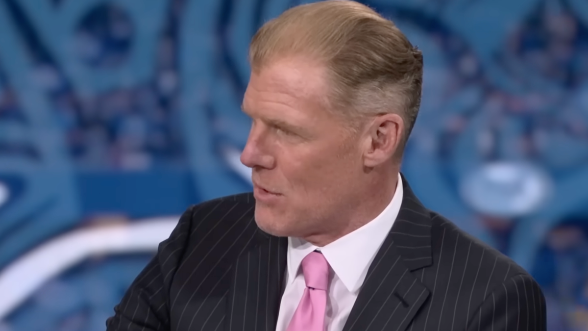 World Cup fans are already 'fed up' with Alexi Lalas
