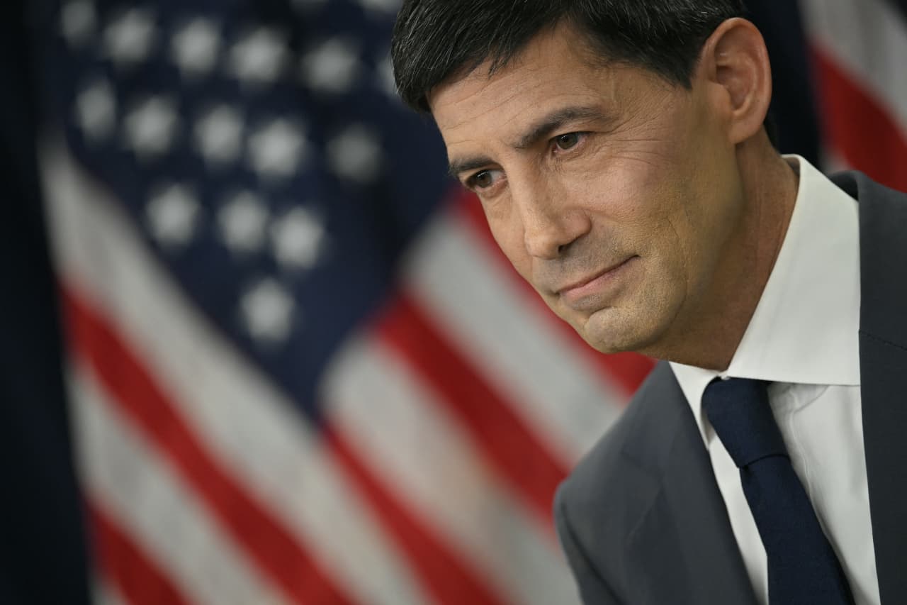 Warsh moves to kill Fed guidance. But the message is clear: Rate hikes ...