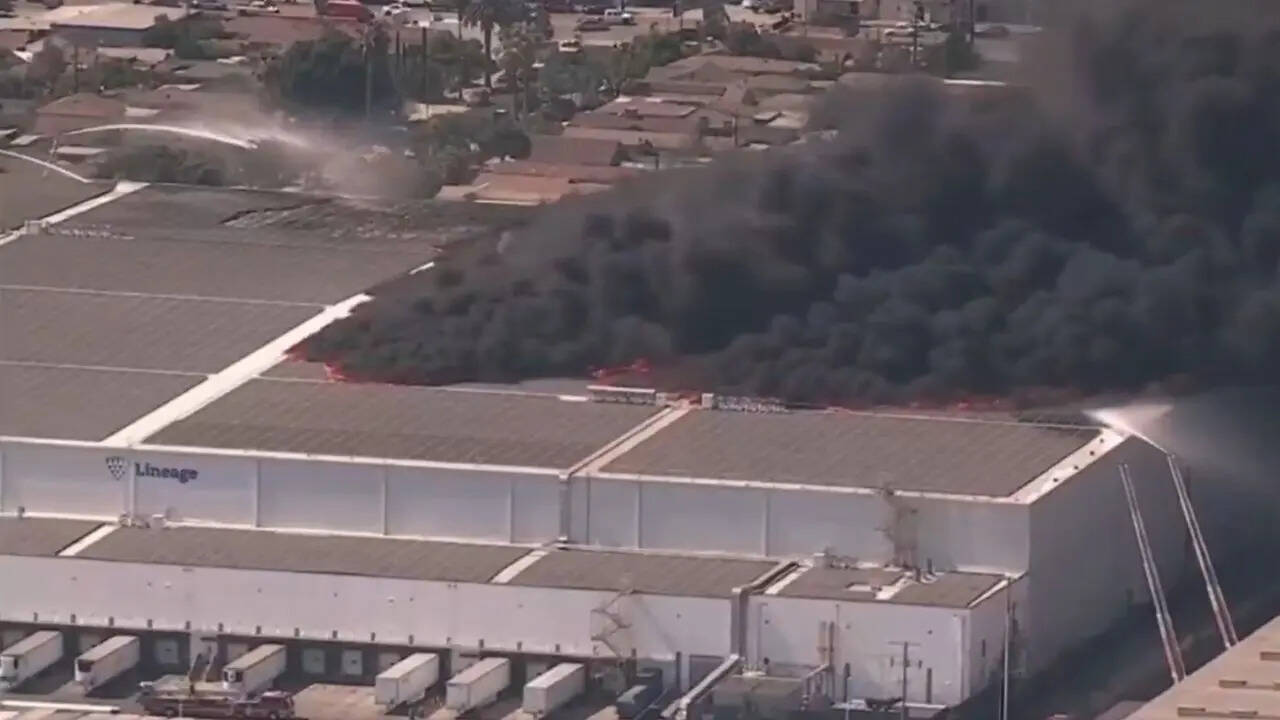 Boyle Heights fire video: Massive blaze engulfs commercial building in ...