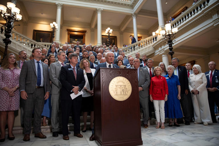 Georgia Republican lawmakers scrap redistricting plans
