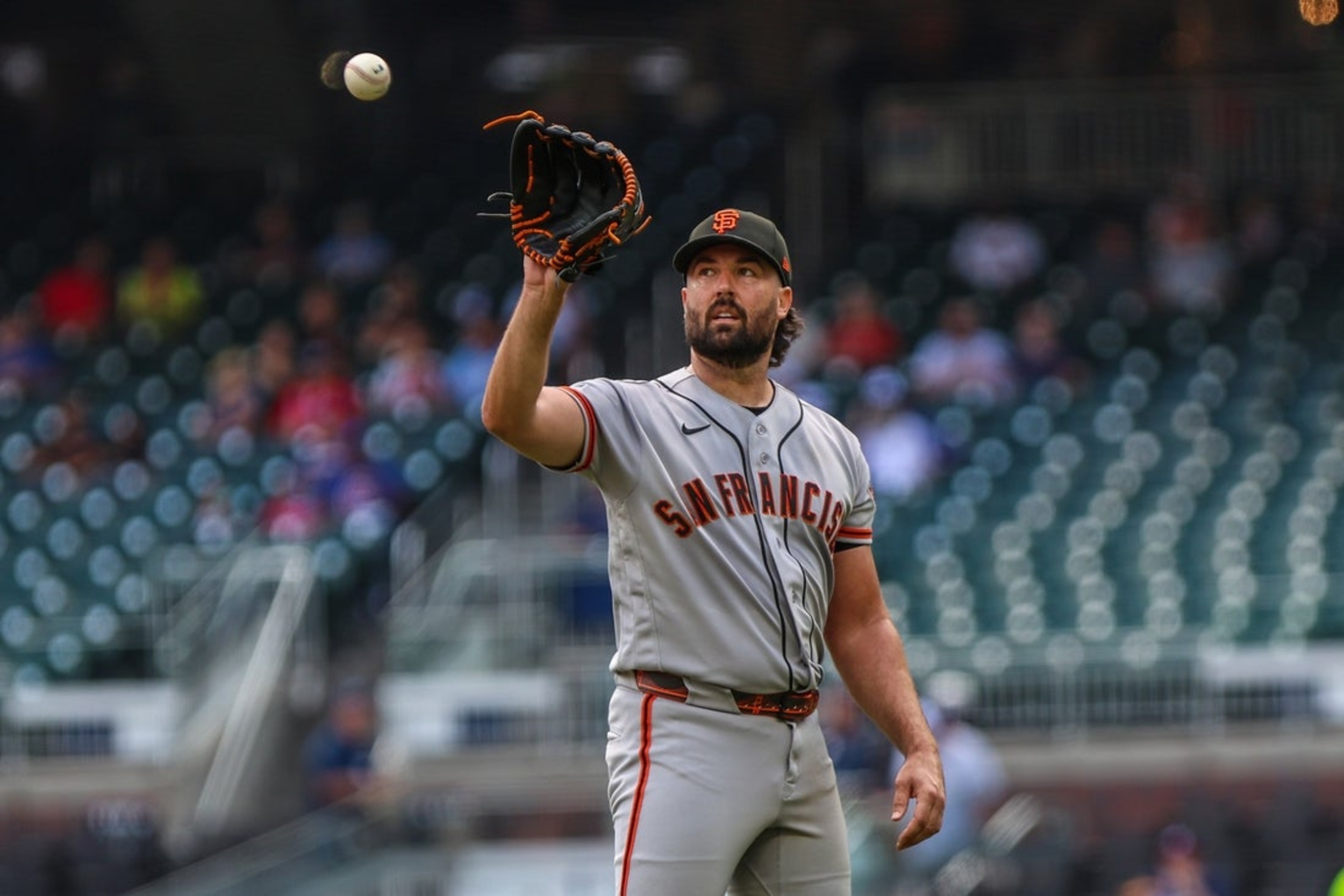 Robbie Ray, Giants dominate rain-split game to extend rare Braves skid