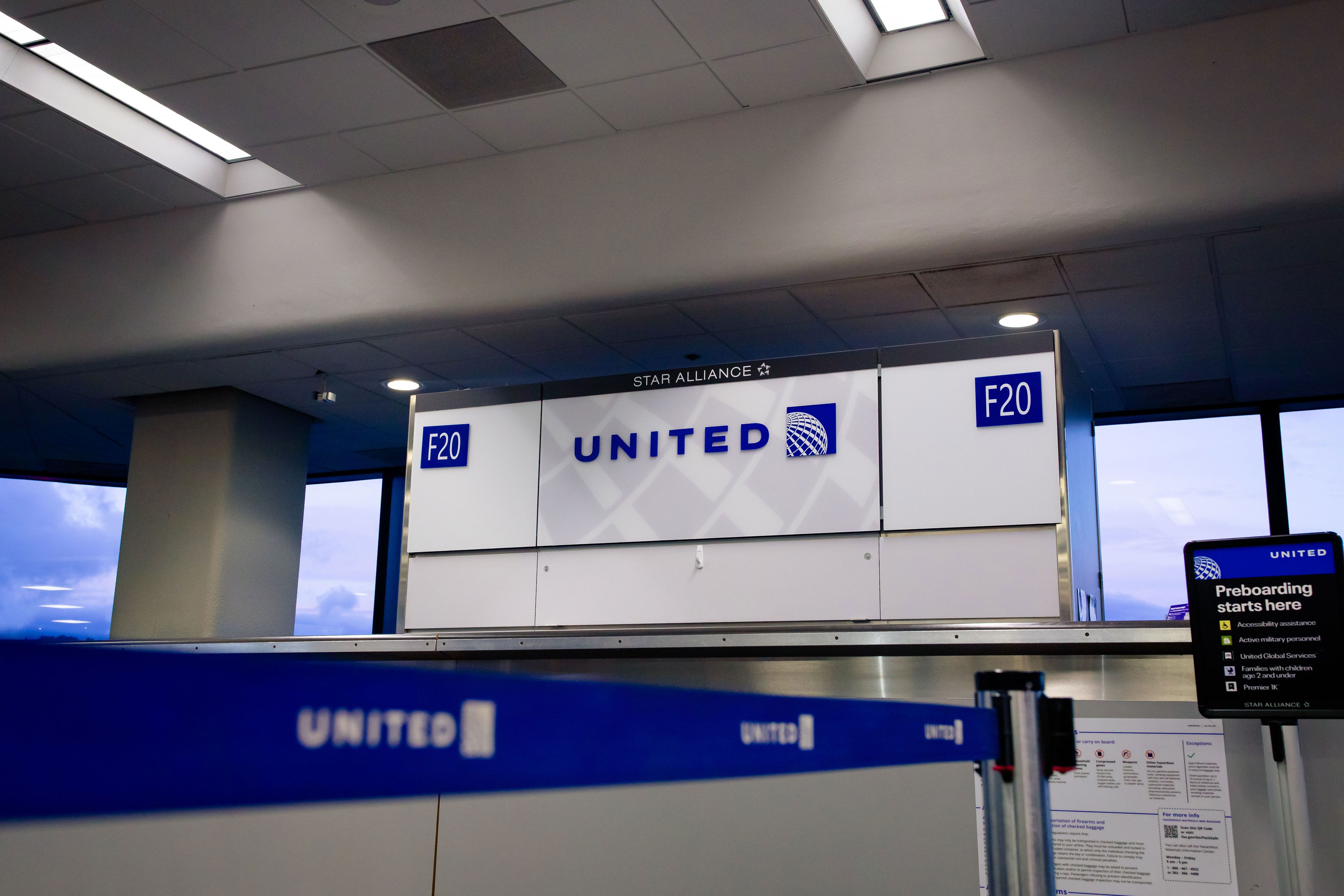 United Airlines issues travel warning at 12 Midwest airports due to ...