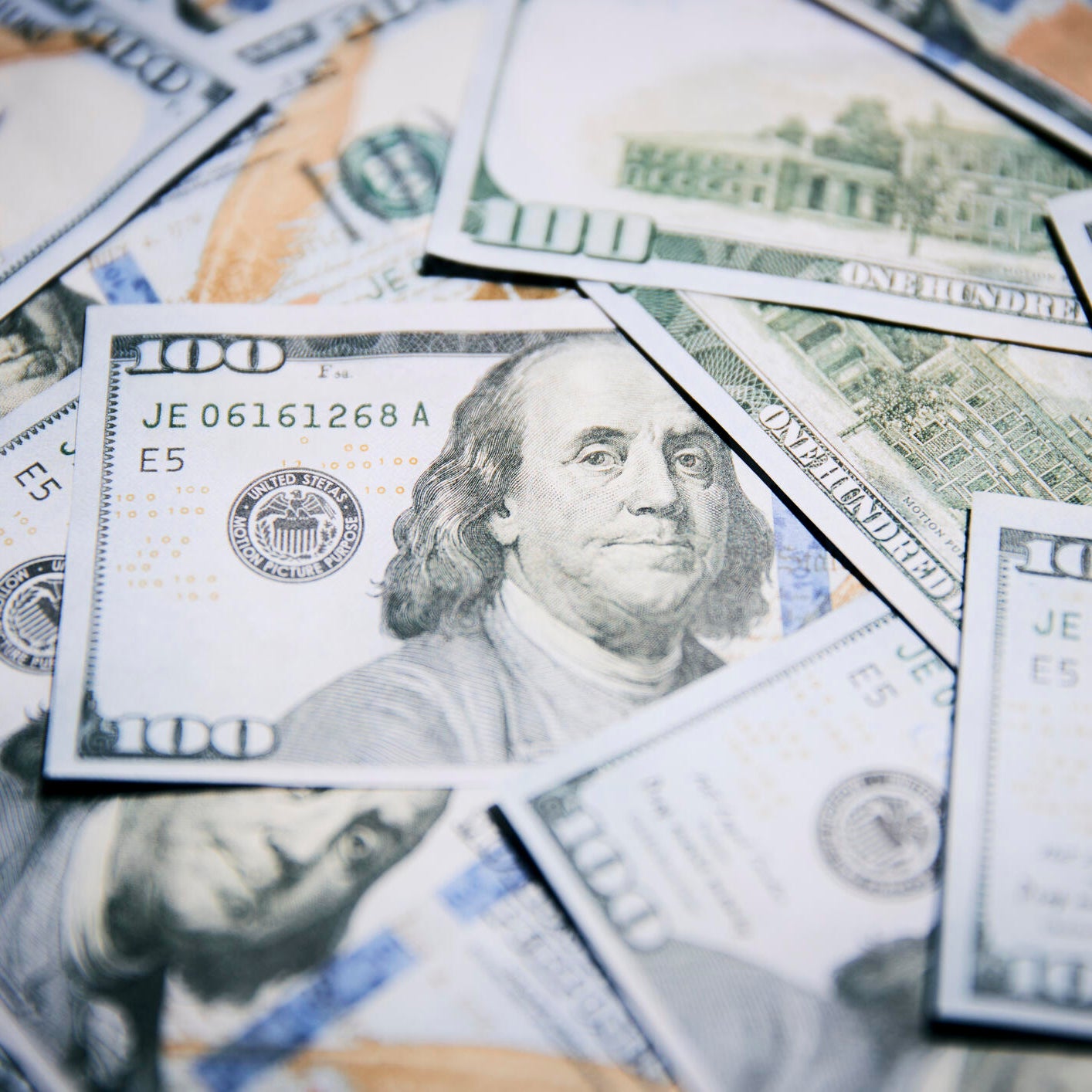 Here's how much interest a $35,000 money market account can earn now