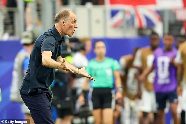 Thomas Tuchel spotted in heated argument with Jordan Pickford in ...