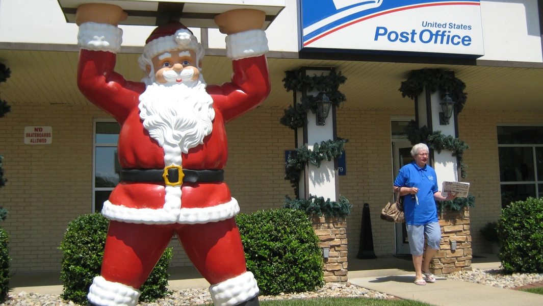 16 quirky small towns across America