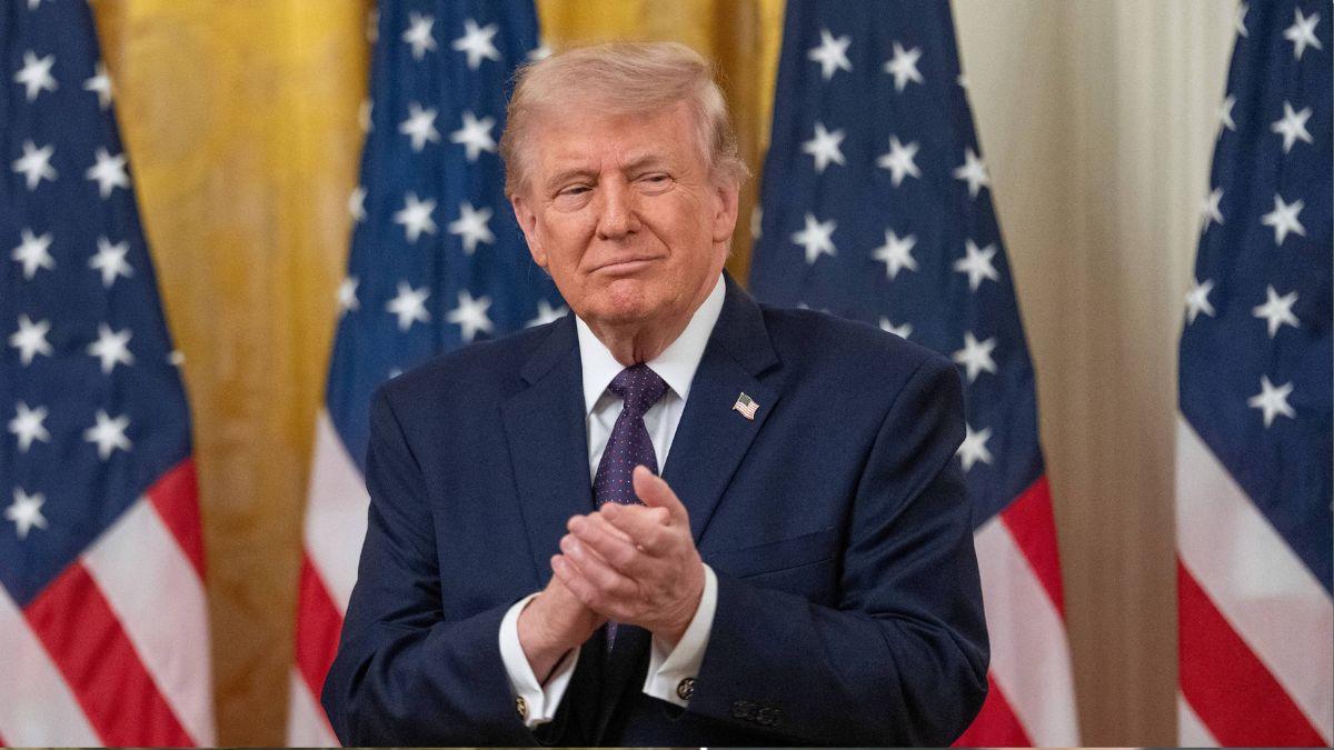'Handsome guy': Donald Trump gets distracted by male reporter during ...