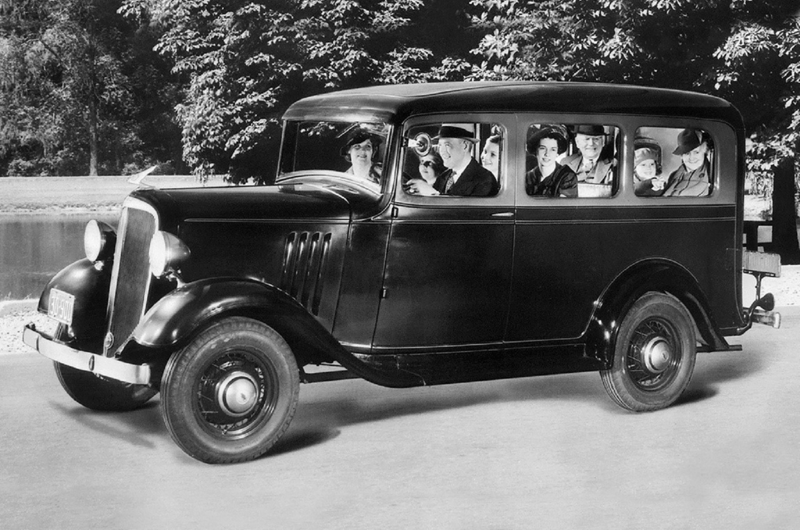 20 cool seven-seat classic cars
