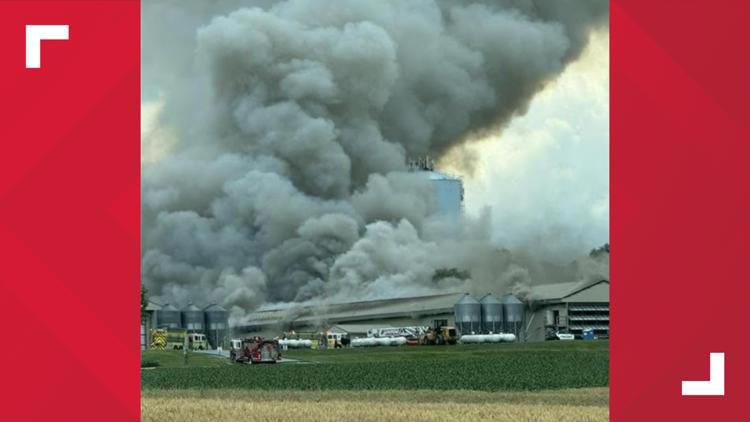 Crews responding to chicken barn fire in Lancaster County