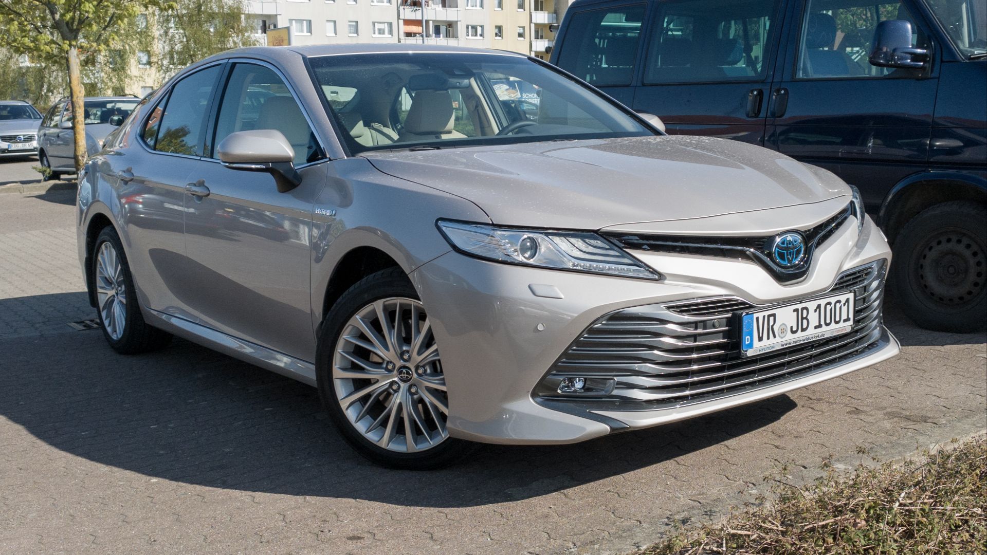 20 cars with roomy backseats all passengers can enjoy