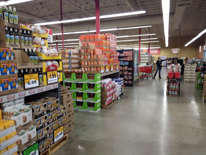 This Oregon grocery store keeps prices low and the selection full of ...