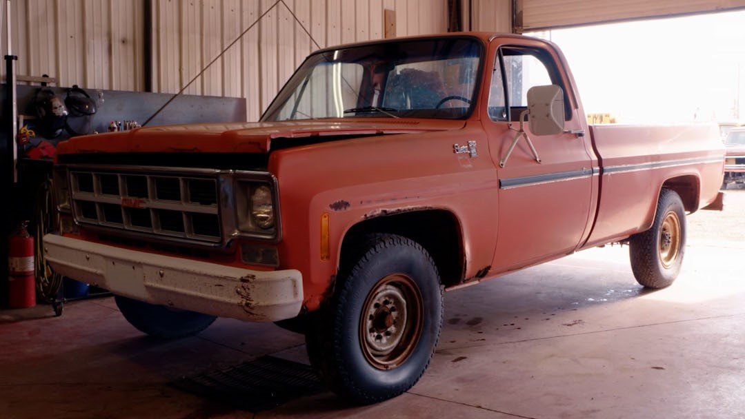 Turning a ’76 GMC into a custom build