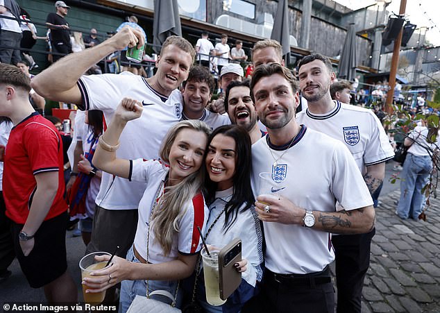 England fans flock to pubs and bars as Tuchel's men take on Croatia in ...