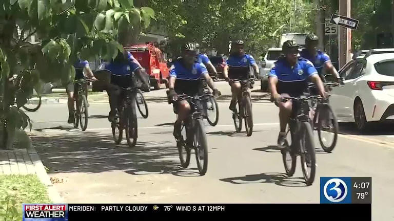 New Haven police bring back walking beats and bike patrols