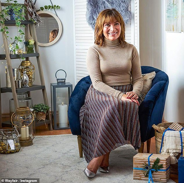 Lorraine Kelly sparks rumours she is quitting ITV as she sells her £2 ...