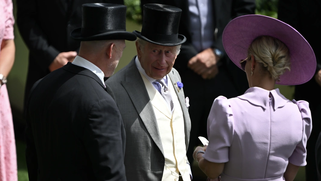 King Charles shares laugh after Mike Tindall’s hat mishap at Ascot